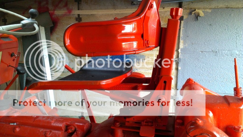 Nuffield Bostrom sprung seat 465/345 - The Nuffield Tractor Forum
