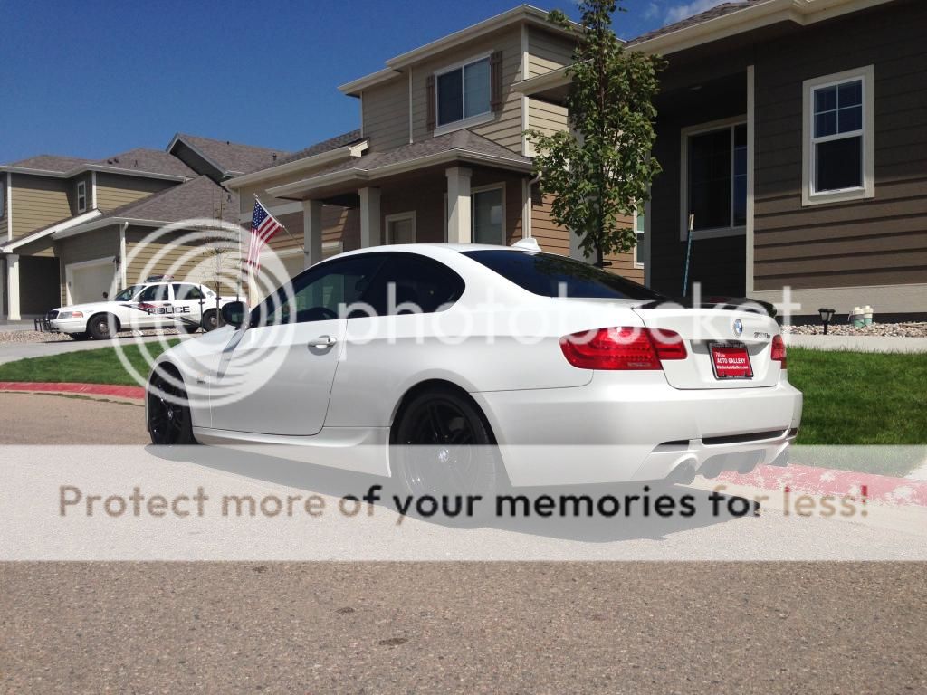 E92 335is Alpine white on Black 313Ms